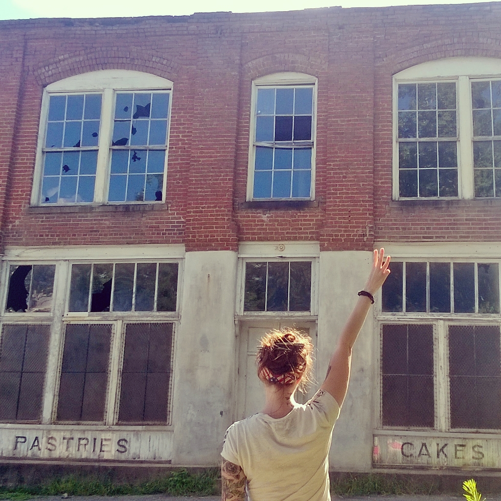 Henry River Mill Village – Il Distretto 12 di Hunger Games – Drive-In Duo
